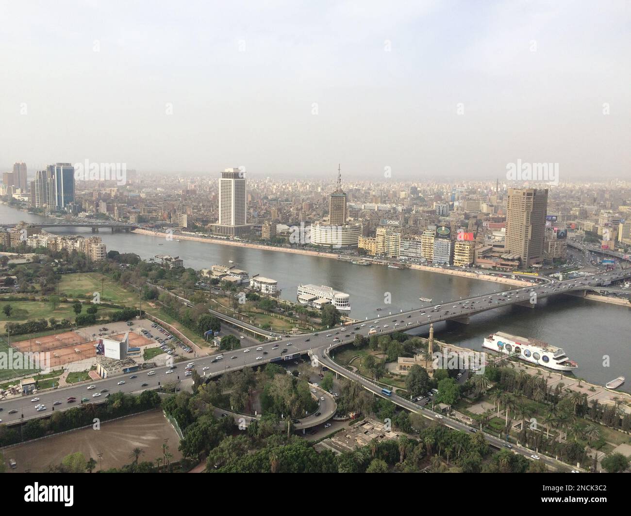 Cairo traffic pyramids hi-res stock photography and images - Alamy