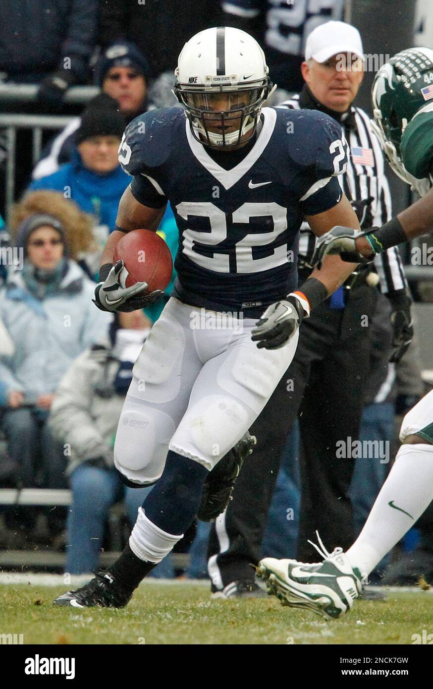 Penn State running back Evan Royster (22) runs during the first quarter ...