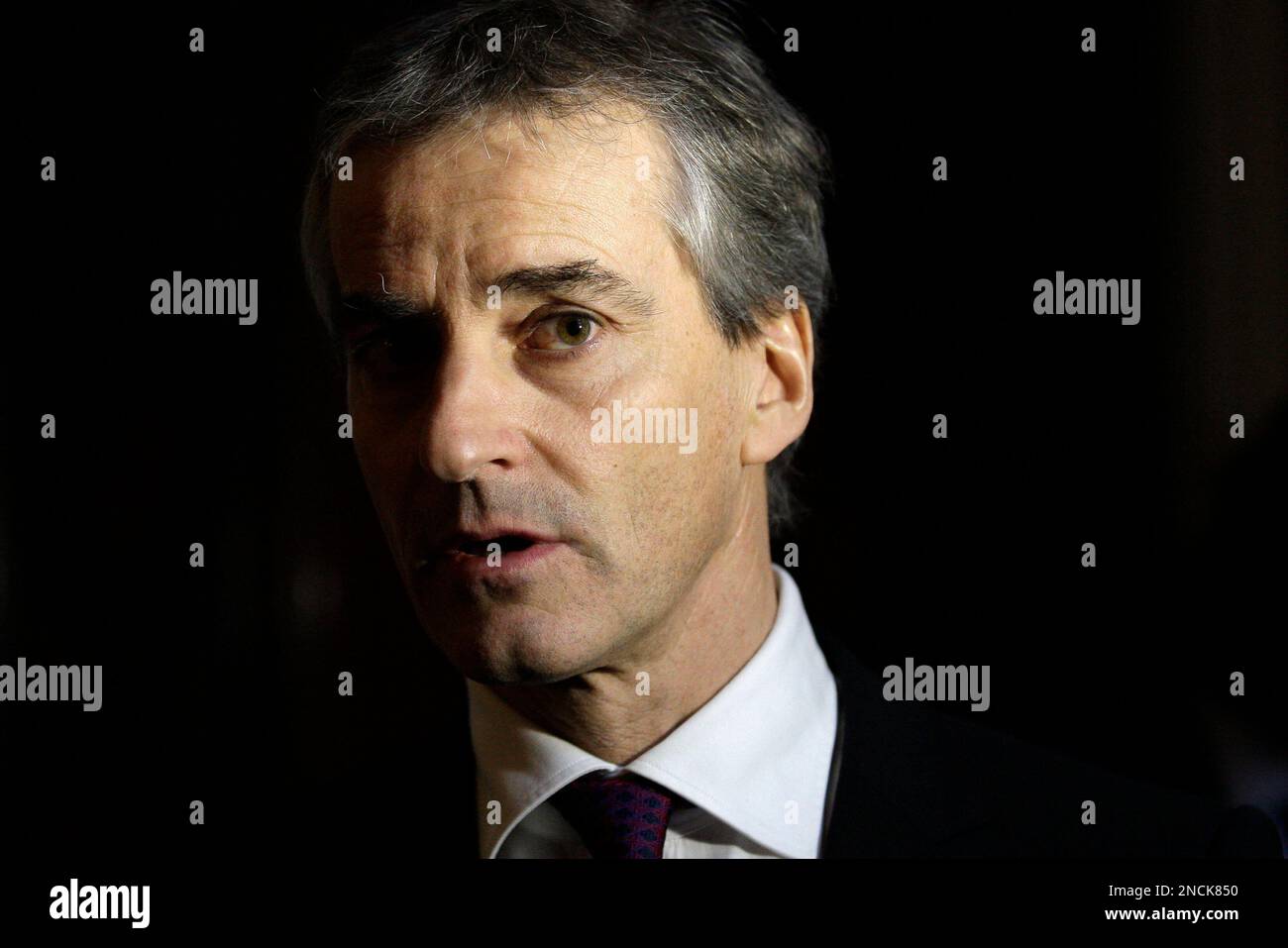 Norwegian Minister of Foreign Affairs, Jonas Gahr Store speaks to the ...