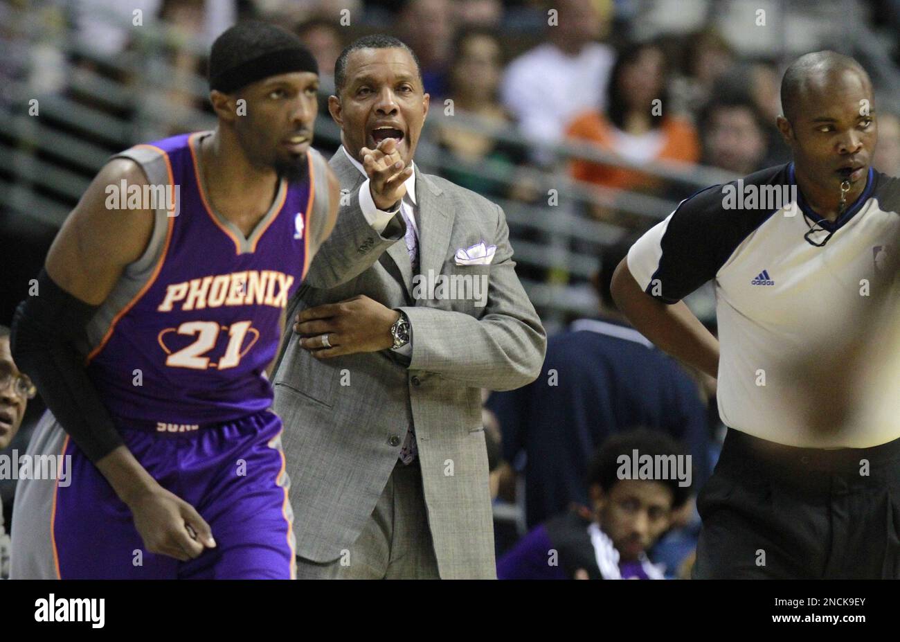 Phoenix Suns head coach Alvin Gentry directs his players during the ...