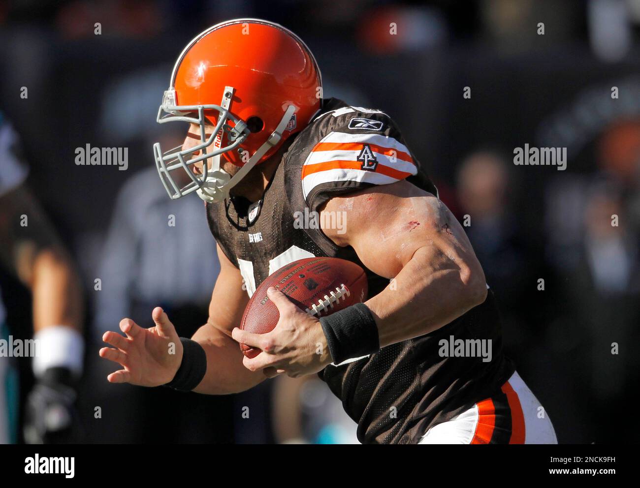Cleveland Browns running back Peyton Hillis (40) runs for a touchdown ...