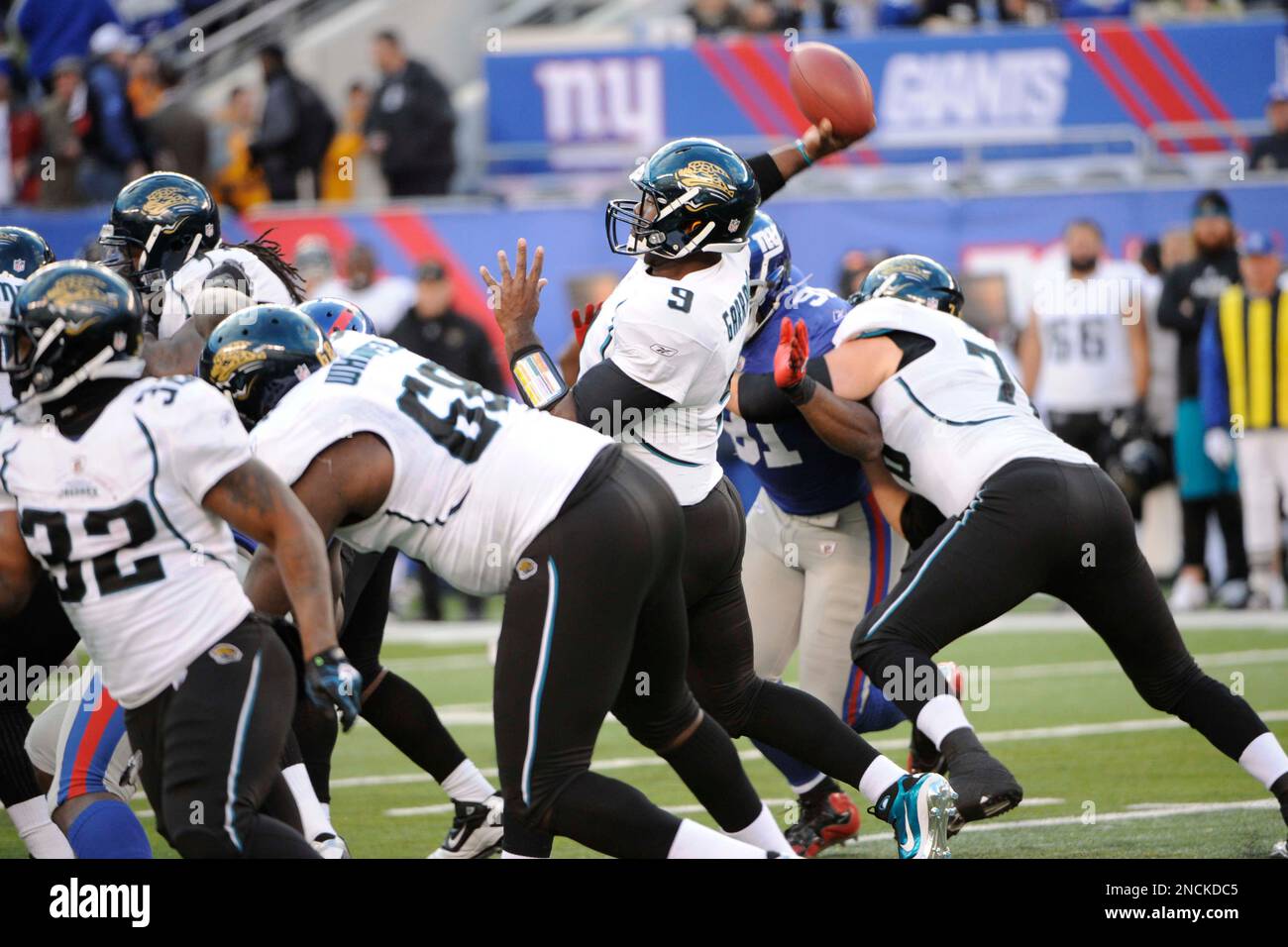 Jacksonville Jaguars' David Garrard passes during the third quarter of ...