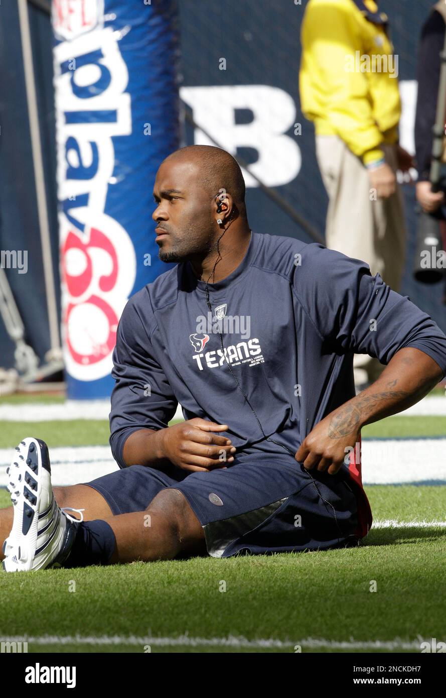 Houston Texans defensive end Mario Williams before an NFL football game ...