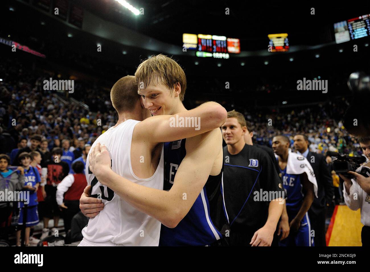 College basketball basketball player hi-res stock photography and ...