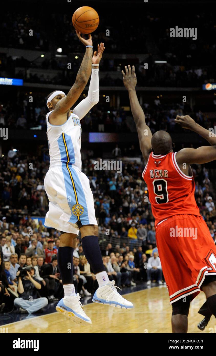 Denver Nuggets forward Carmelo Anthony hits the game-winning shot over ...