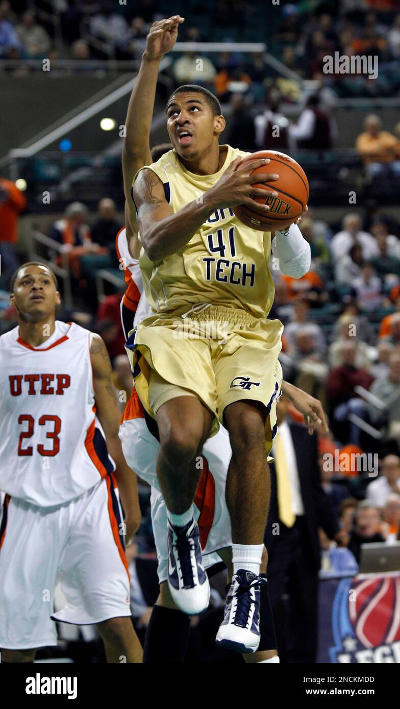 Georgia Tech's Glen Rice Jr. (41) goes up for a basket during the ...