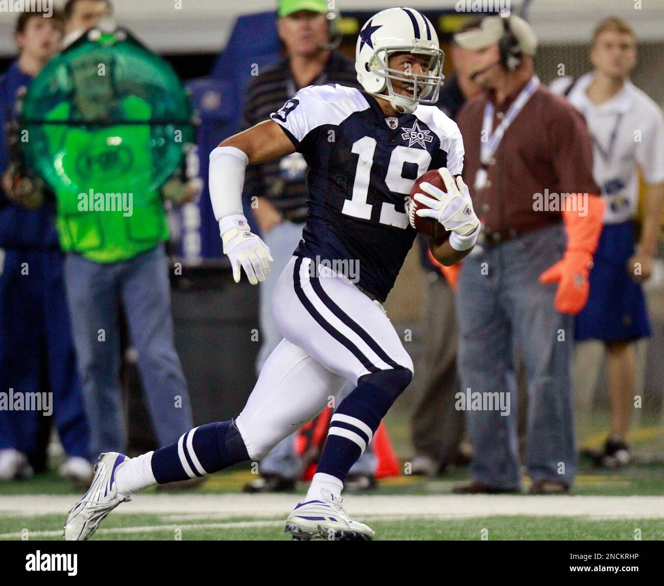 Dallas Cowboys wide receiver Miles Austin (19) during a NFL football ...