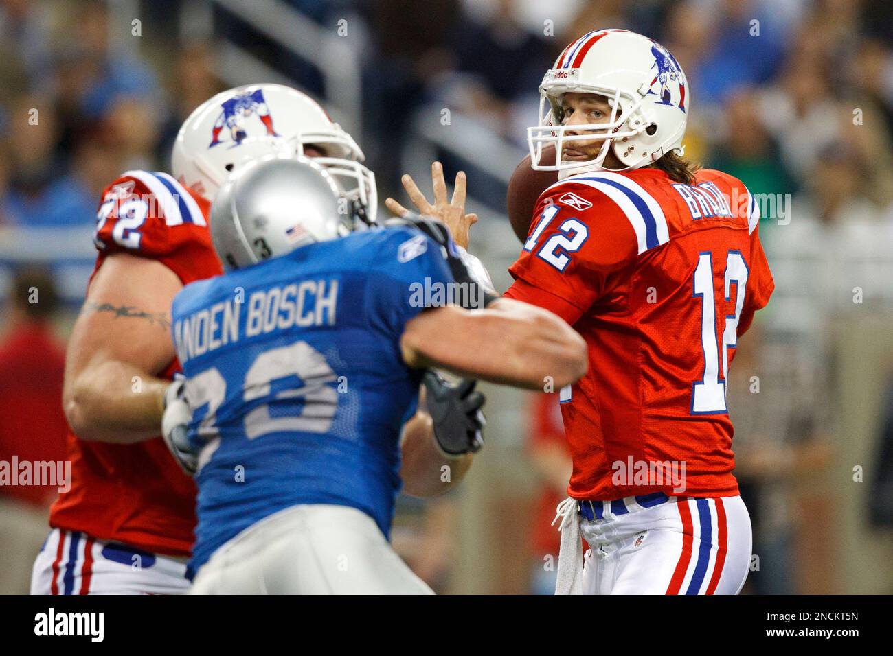 Detroit Lions defensive end Kyle Vanden Bosch (93) rushes New England ...