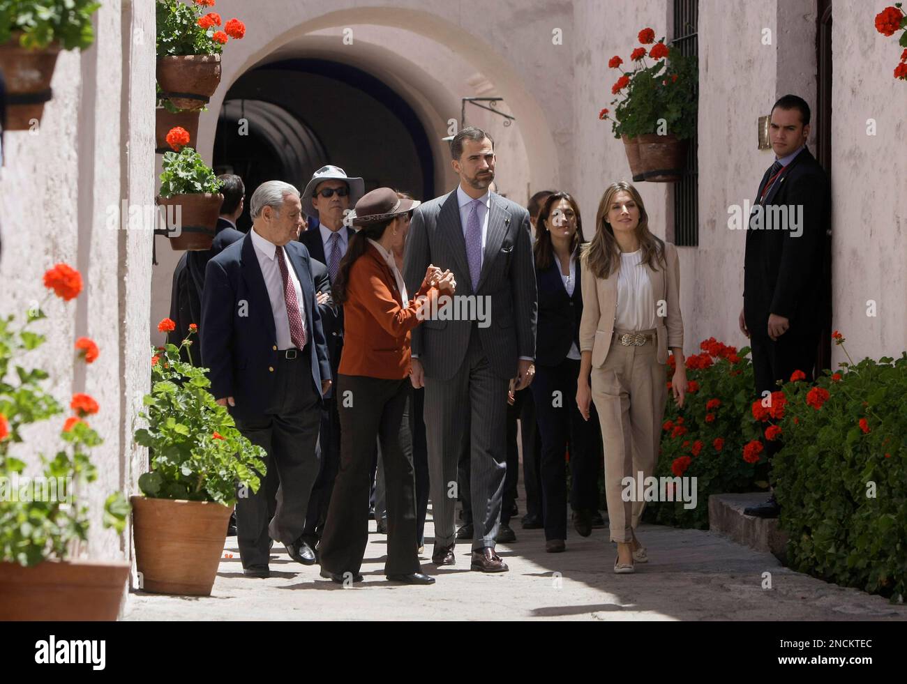 Spain's Prince Felipe, third left, and his wife, Princess Letizia Ortiz ...