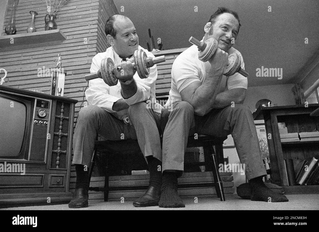 Dr. Sam Sheppard, left, once convicted and then exonerated in the ...