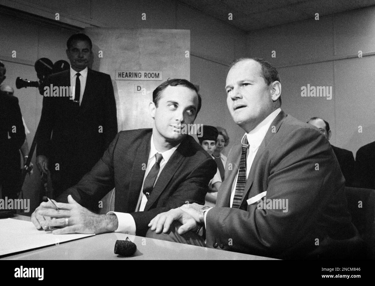 Dr. Sam Sheppard, who served nine years in an Ohio prison before being ...