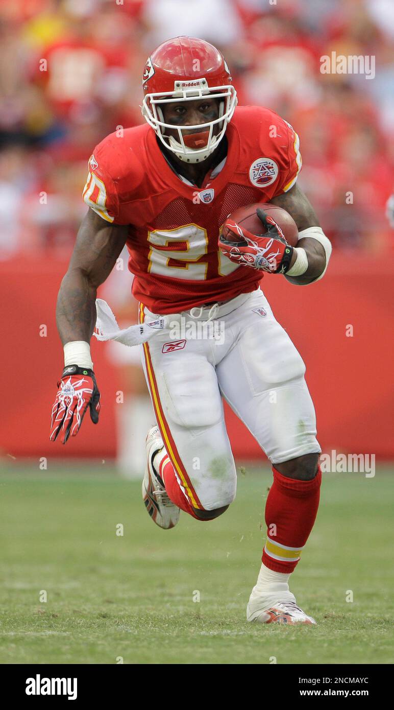 Kansas City Chiefs running back Thomas Jones during the fourth quarter ...