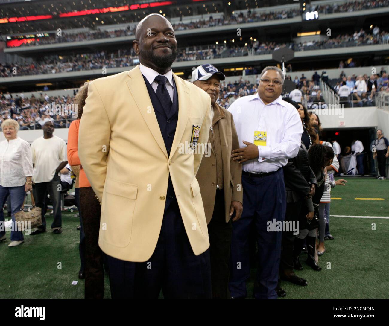 Dallas Cowboys Hall of Fame Running Back Emmitt Smith during an NFL football game against the ...
