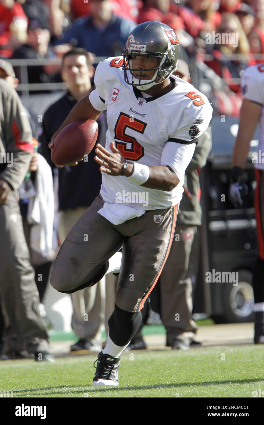 Tampa Bay Buccaneers quarterback Josh Freeman (5) in action during the ...