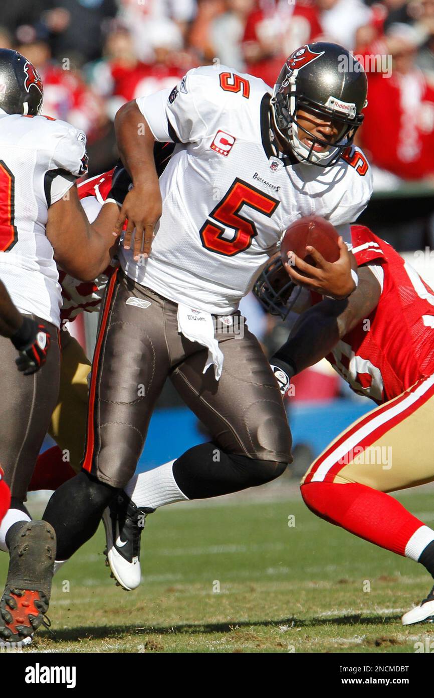 Tampa Bay Buccaneers quarterback Josh Freeman (5) in action during the ...