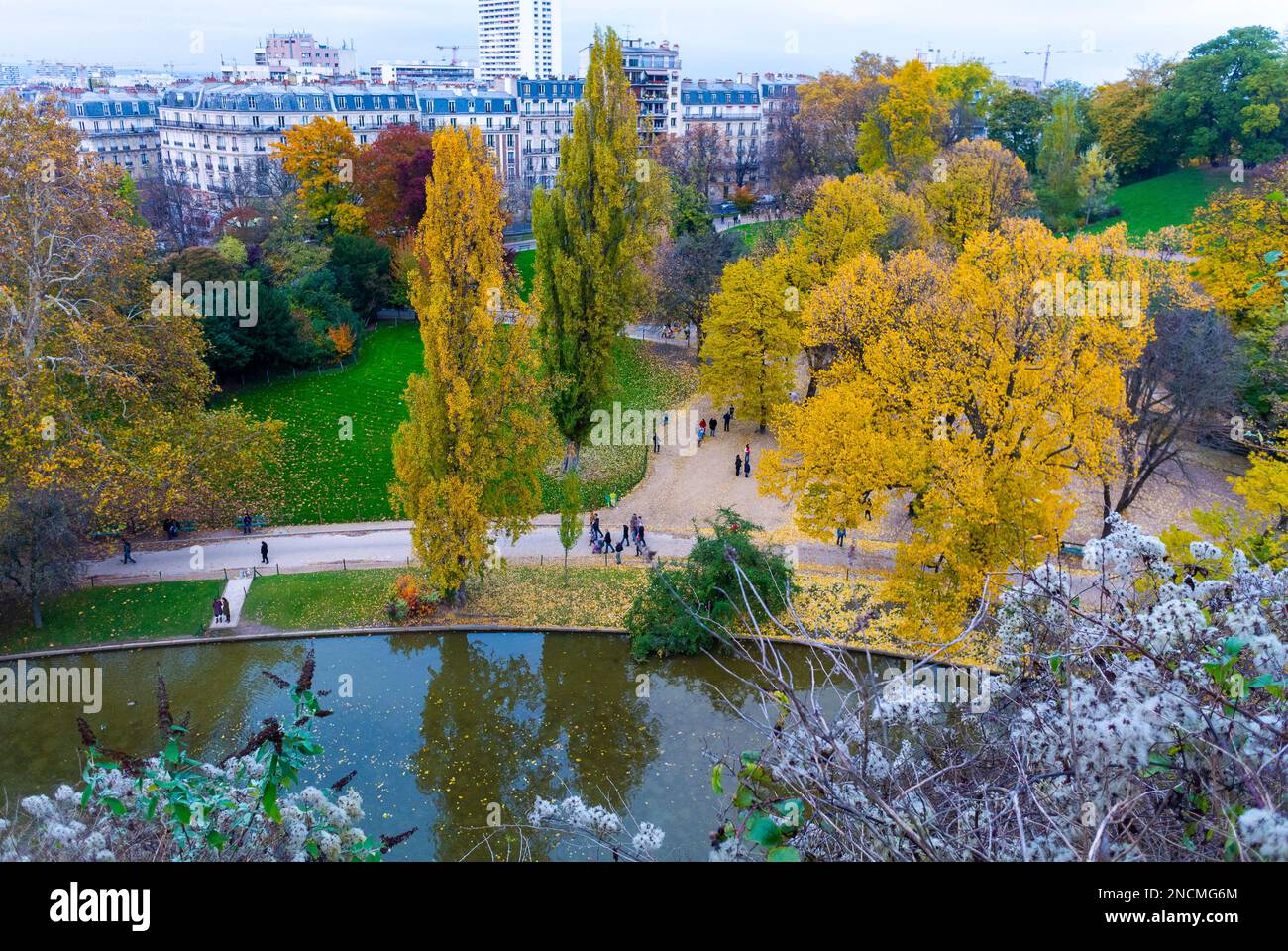 Paris, France, Autumn Park Scenes, People Walking Stock Photo - Alamy
