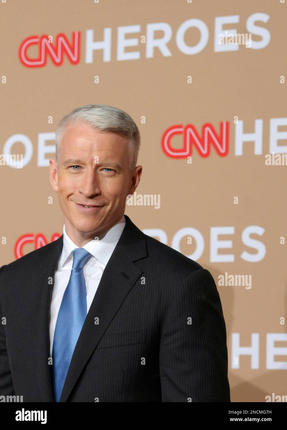Anderson Cooper arrives at "CNN Heroes: An All-Star Tribute" awards ...
