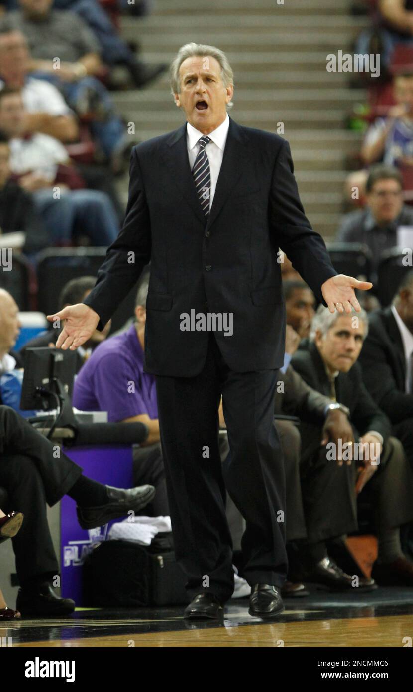 Sacramento Kings head coach Paul Westphal questions a foul call during ...