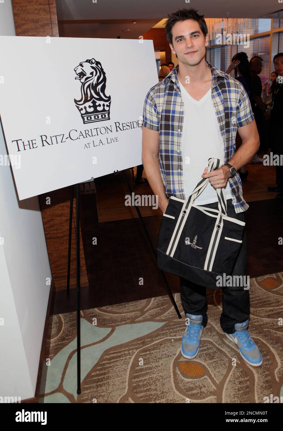 Brant Daugherty poses for a photo at an American Music Awards gifting ...
