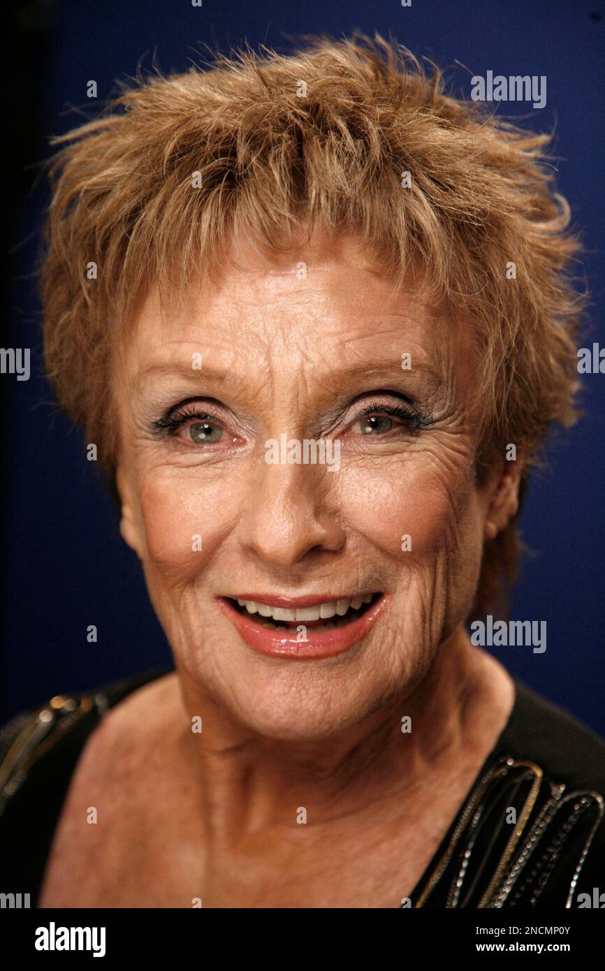 Actress Cloris Leachman poses for a portrait Tuesday, Nov. 16, 2010 in ...