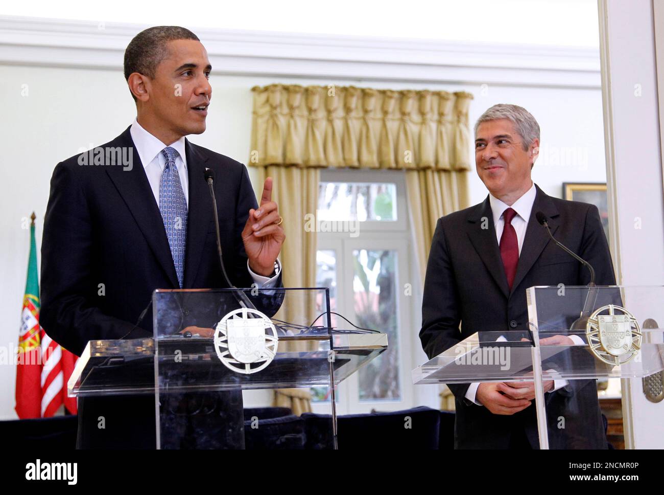 President Barack Obama, accompanied by Portuguese Prime Minister Jose ...