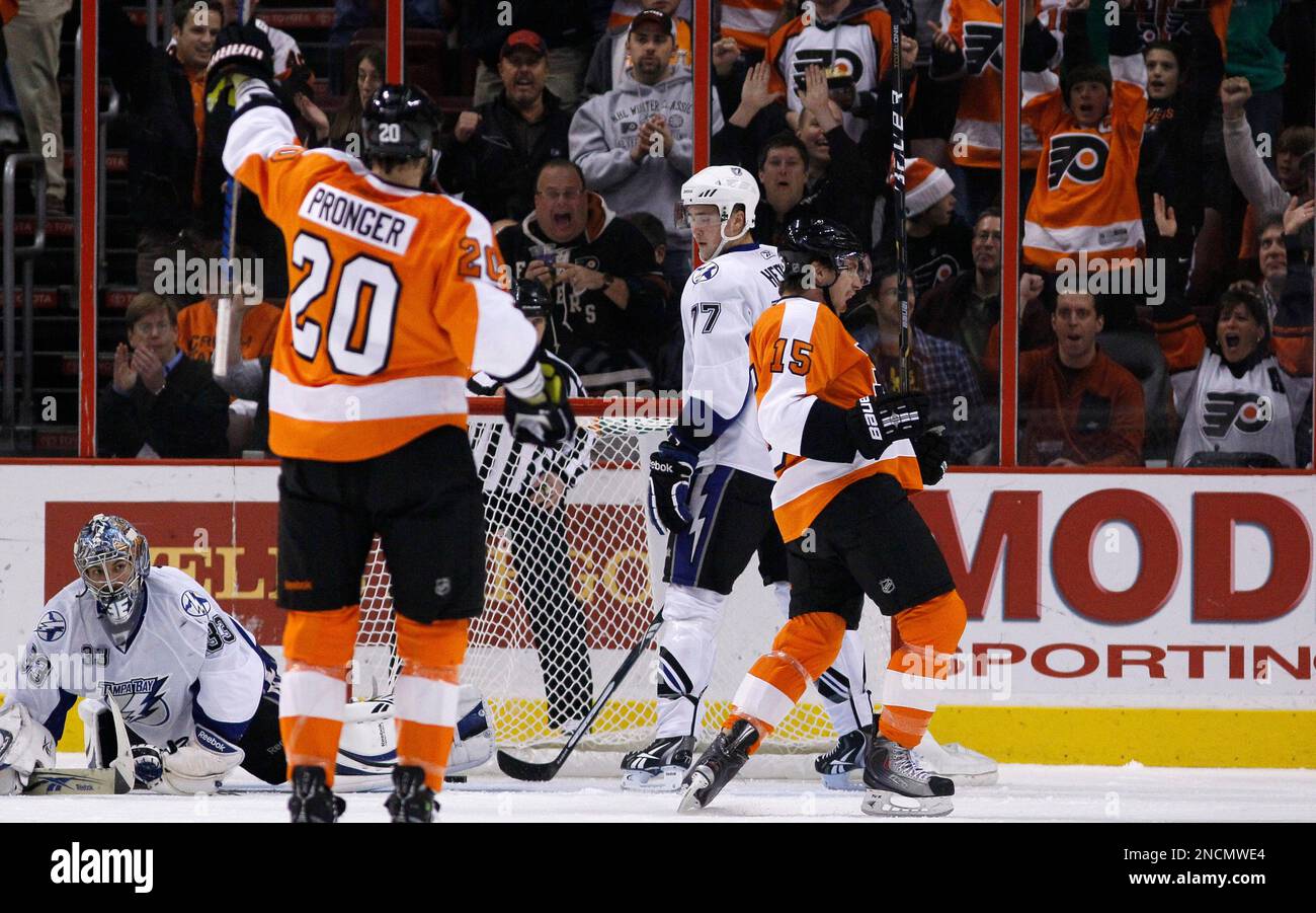 Philadelphia Flyers' Andreas Nodl (15), of Austria, and Chris Pronger ...