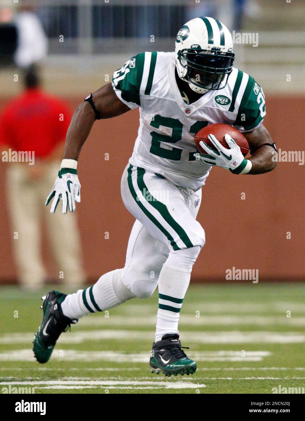 FILE - In this Nov. 7, 2010, file photo, New York Jets running back ...