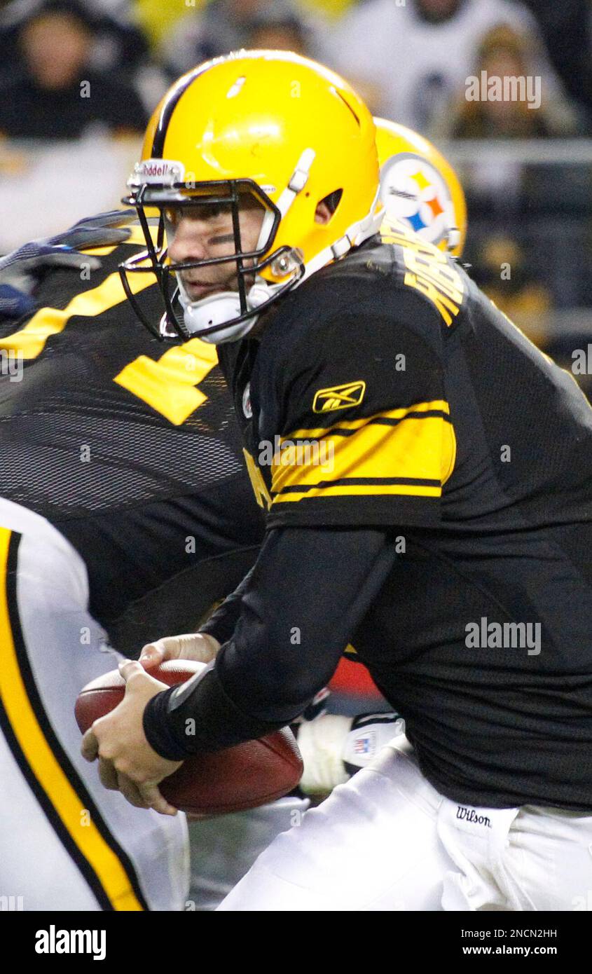 Pittsburgh Steelers quarterback Ben Roethlisberger (7)plays in the NFL ...
