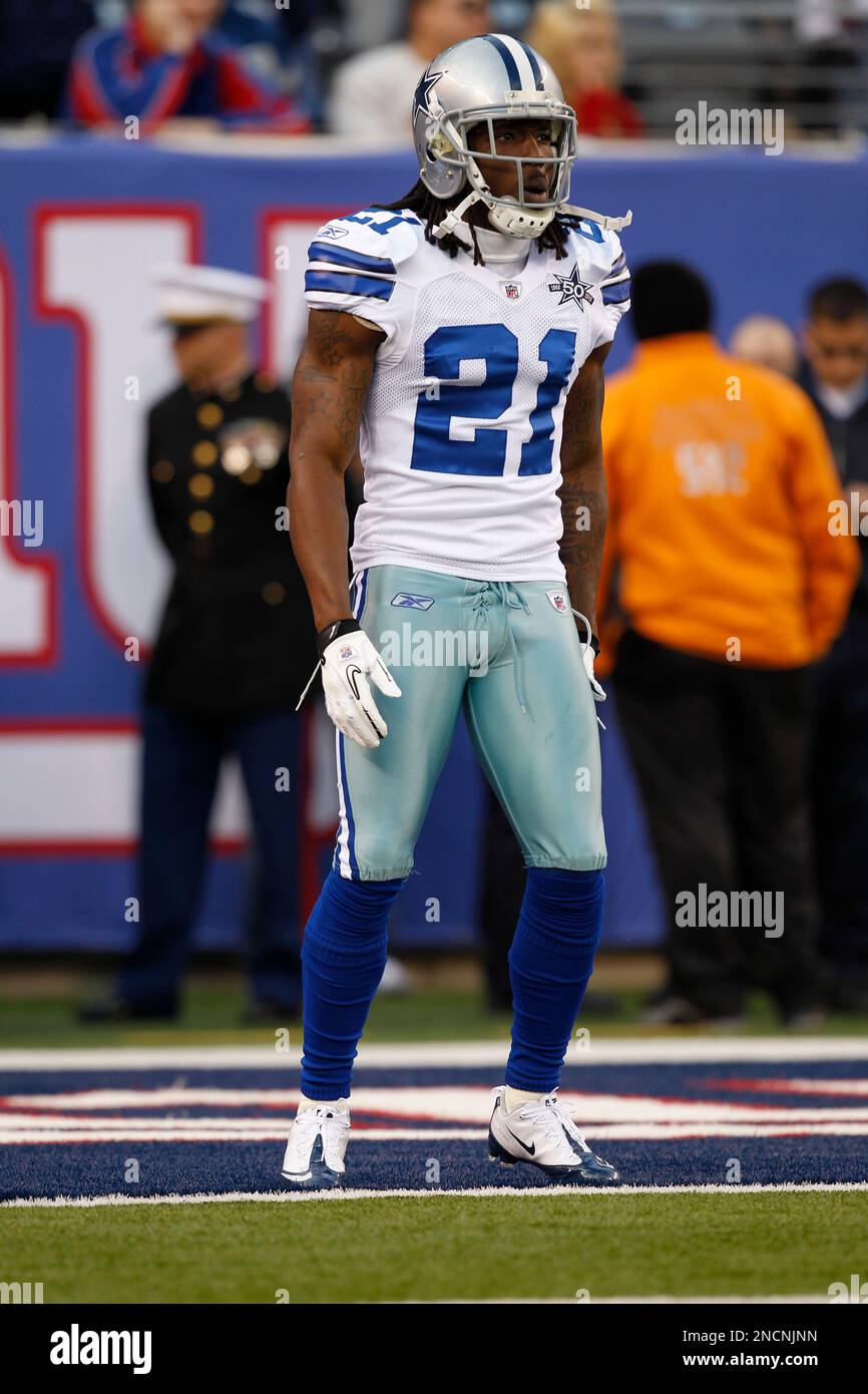 Dallas Cowboys cornerback Mike Jenkins (21) before an NFL football game ...