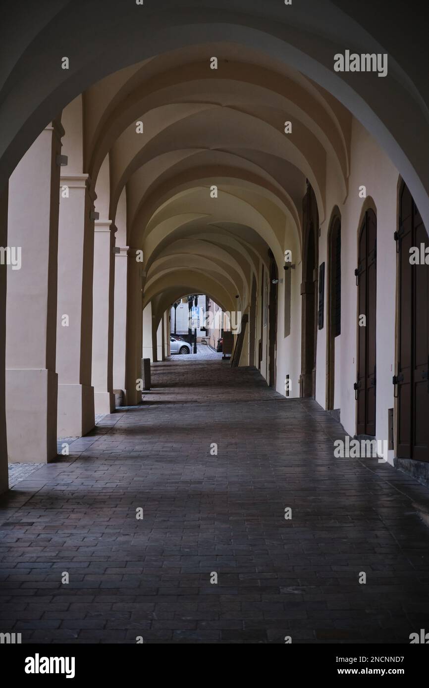 Arched passage tunnel Perspective Hallway Stock Photo - Alamy