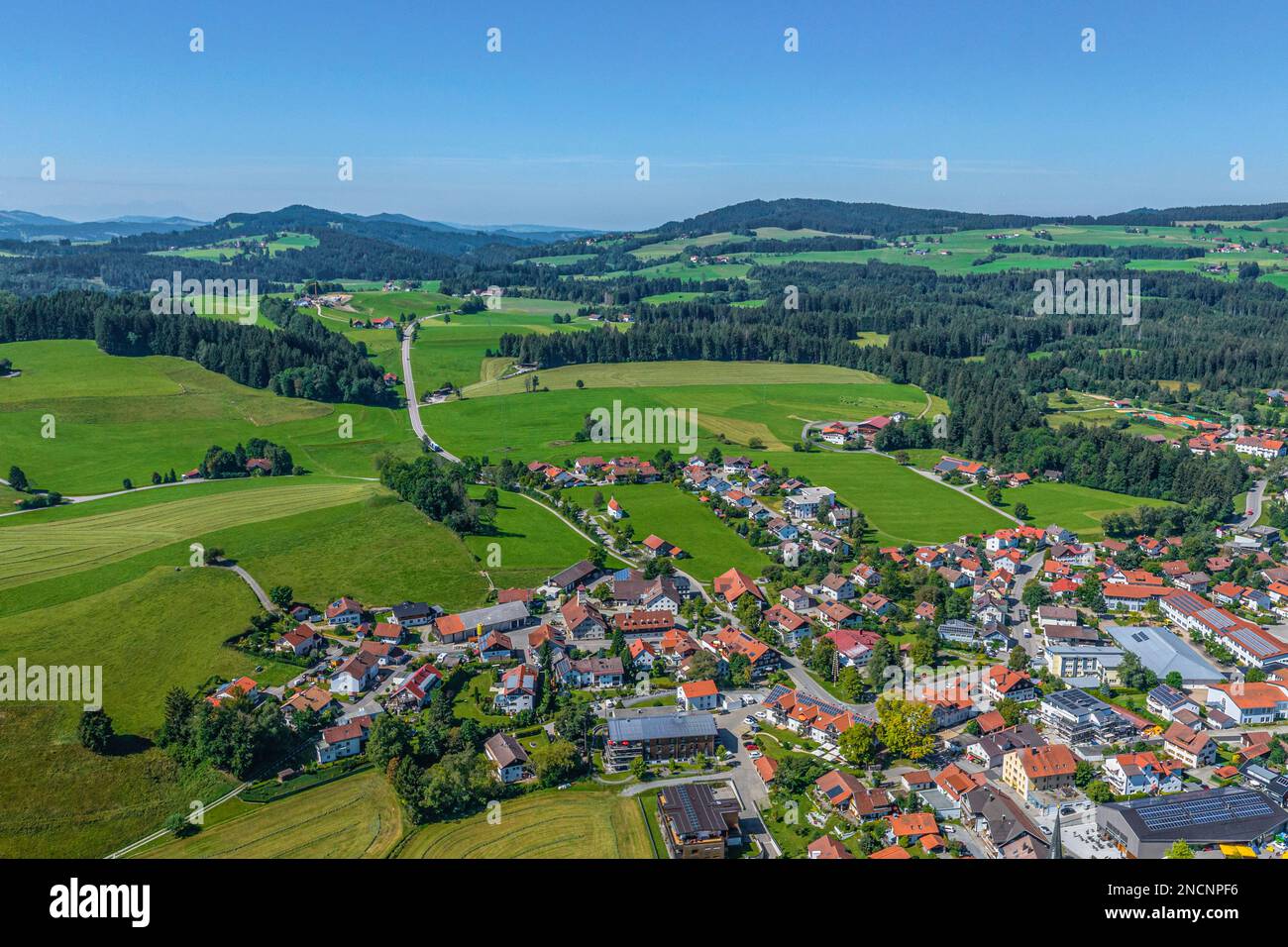 The region around Buchenberg in the Allgaeuer Seenland from above Stock ...