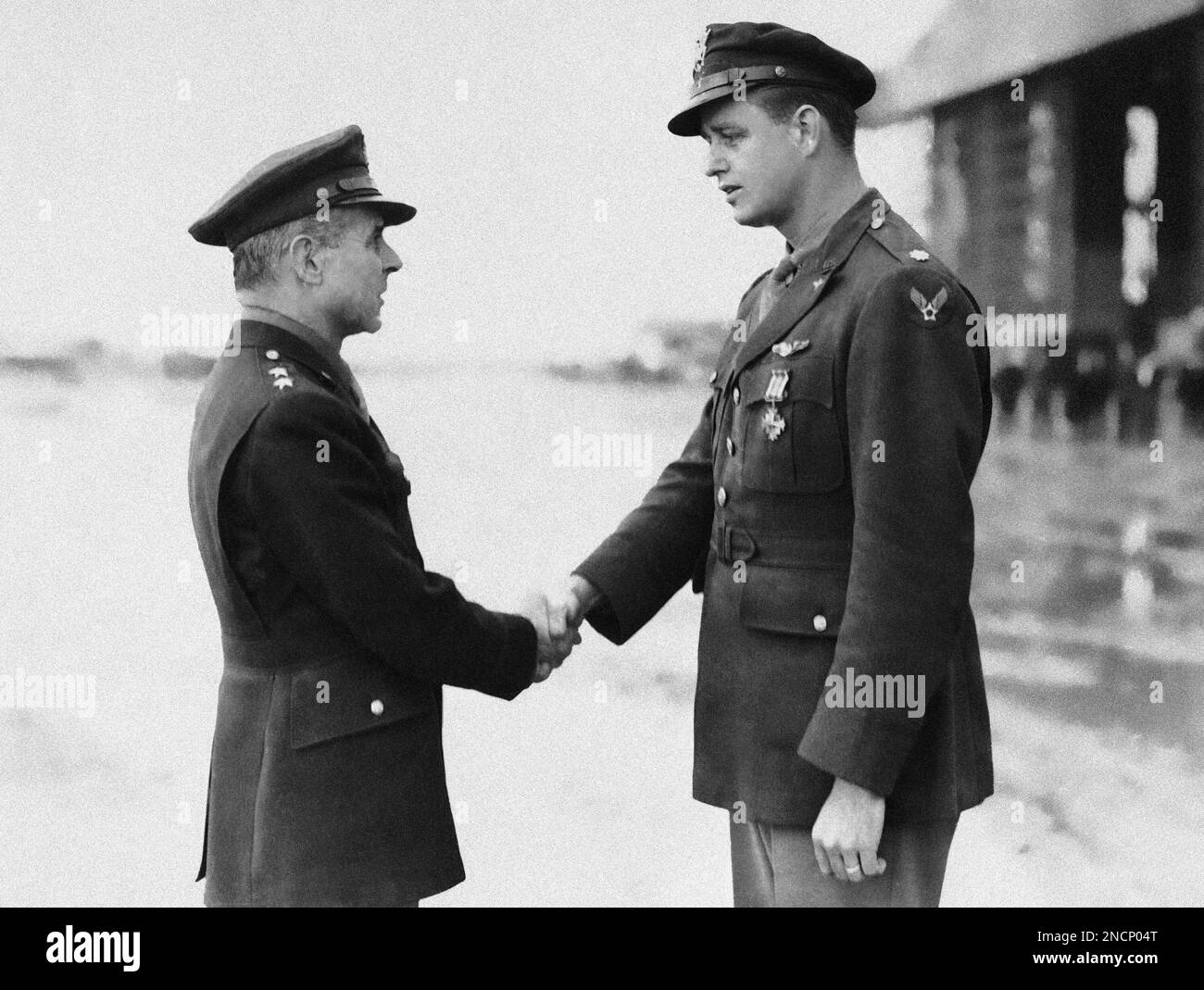 Maj. Gen. James H. Doolittle, left, with Col. Elliott Roosevelt, Jan ...