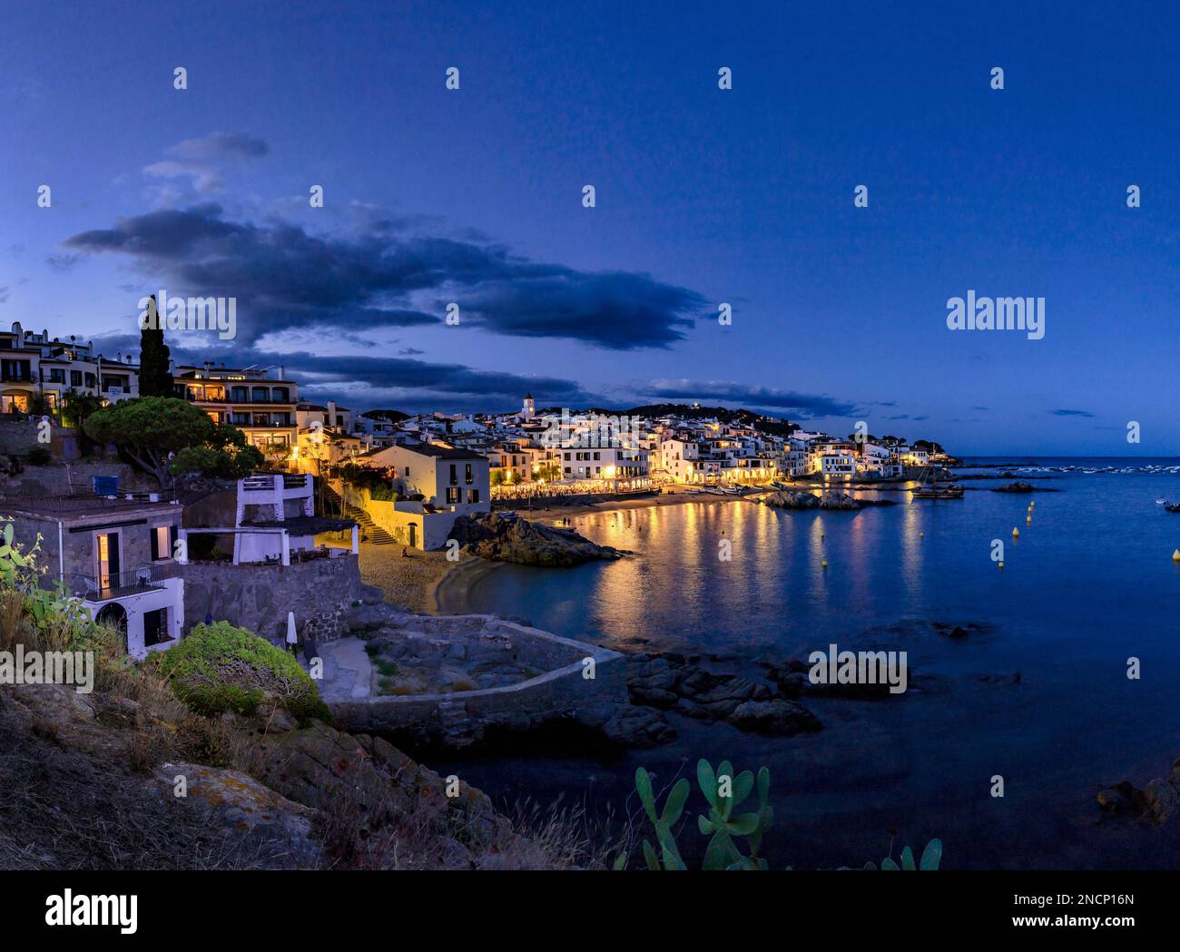 The beaches, Platgeta de Calella, Platja d’en Calau at night Stock ...