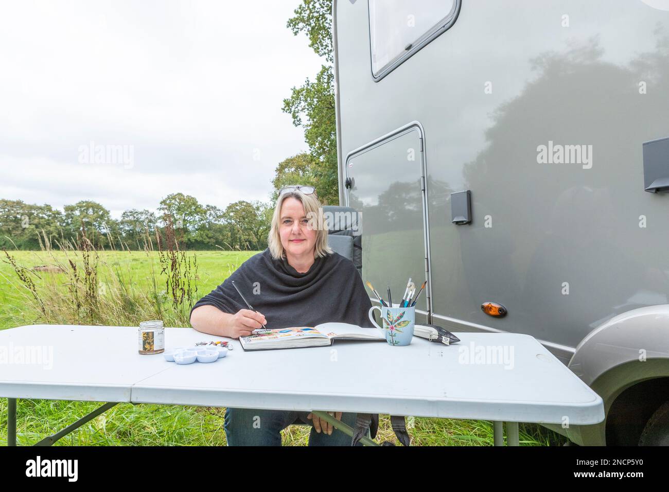 Renowned commercial artist Jo Scott abandons her studio to improve work ...