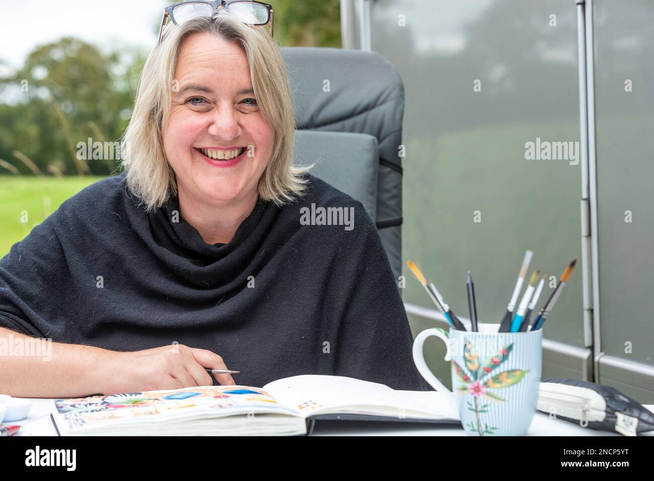 Renowned commercial artist Jo Scott abandons her studio to improve work ...