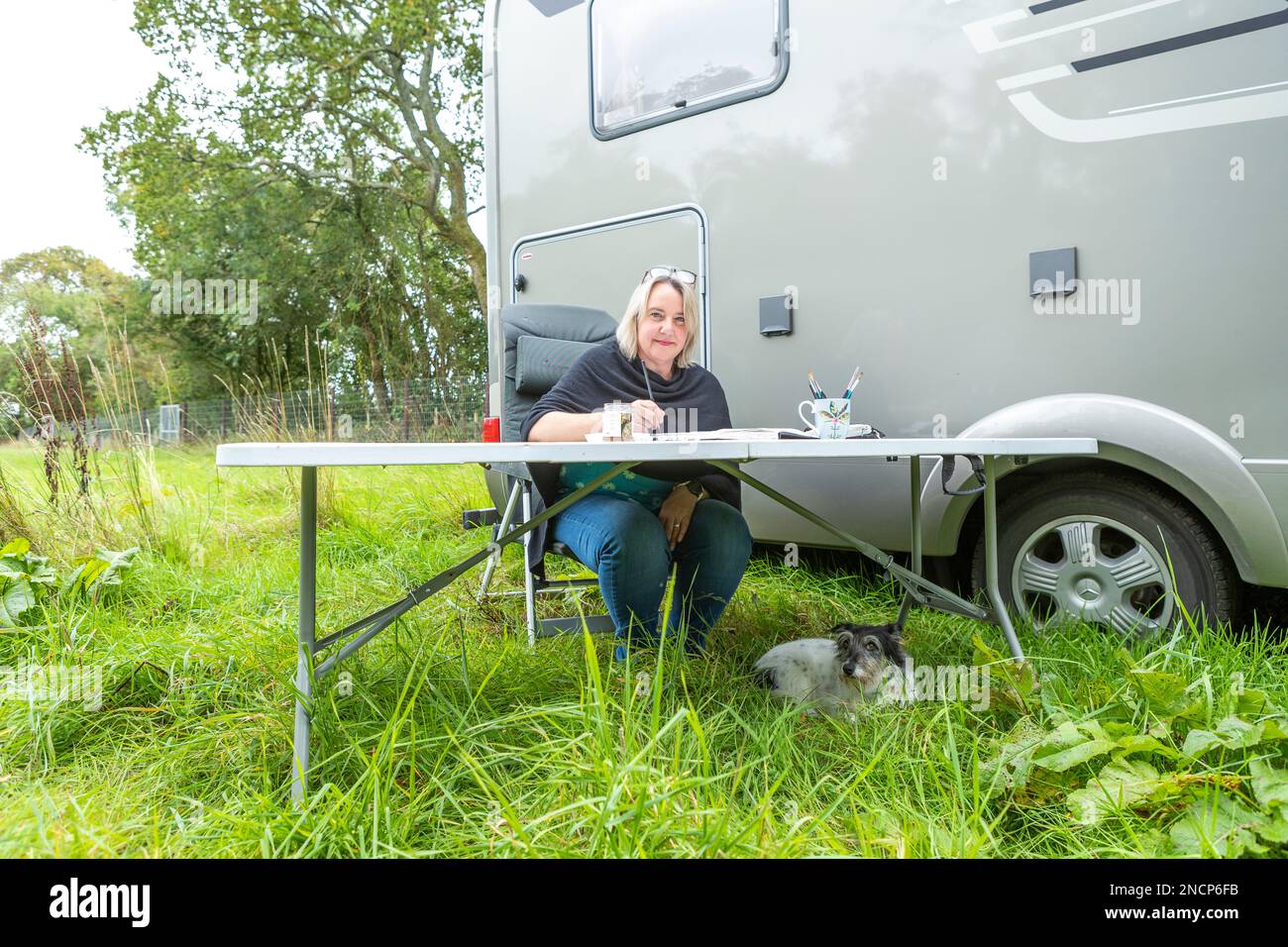 Renowned commercial artist Jo Scott abandons her studio to improve work ...