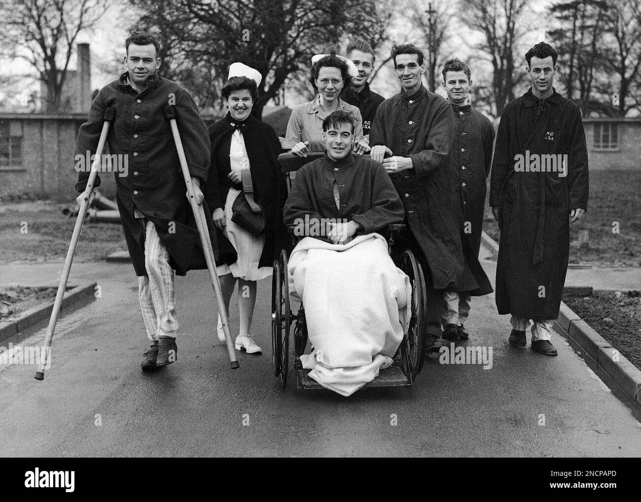 First batch of wounded American and British soldiers have arrived in ...