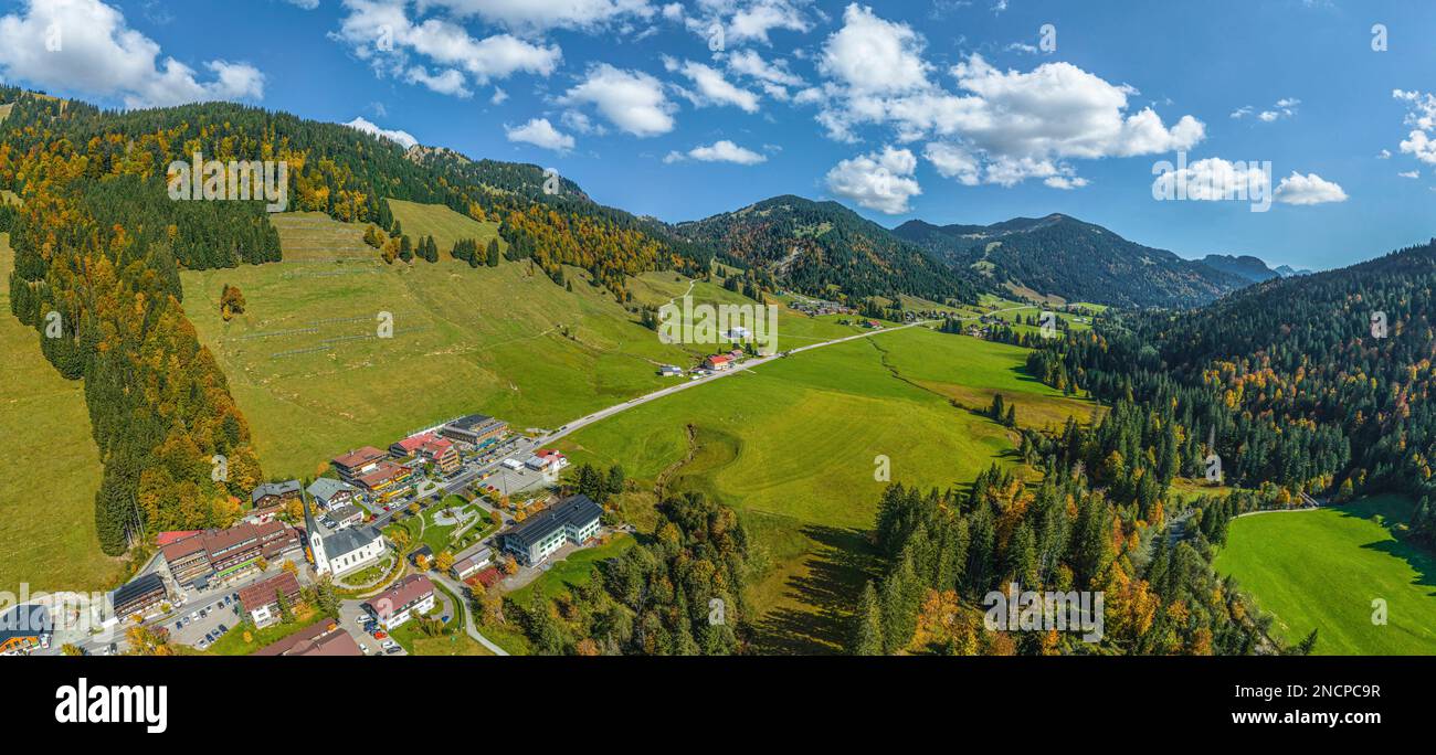 The alpine valley around Balderschwang in bavarian Allgaeu on a sunny ...
