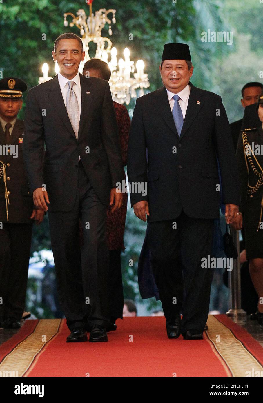 U.S. President Barack Obama, left, with Indonesian President Susilo ...