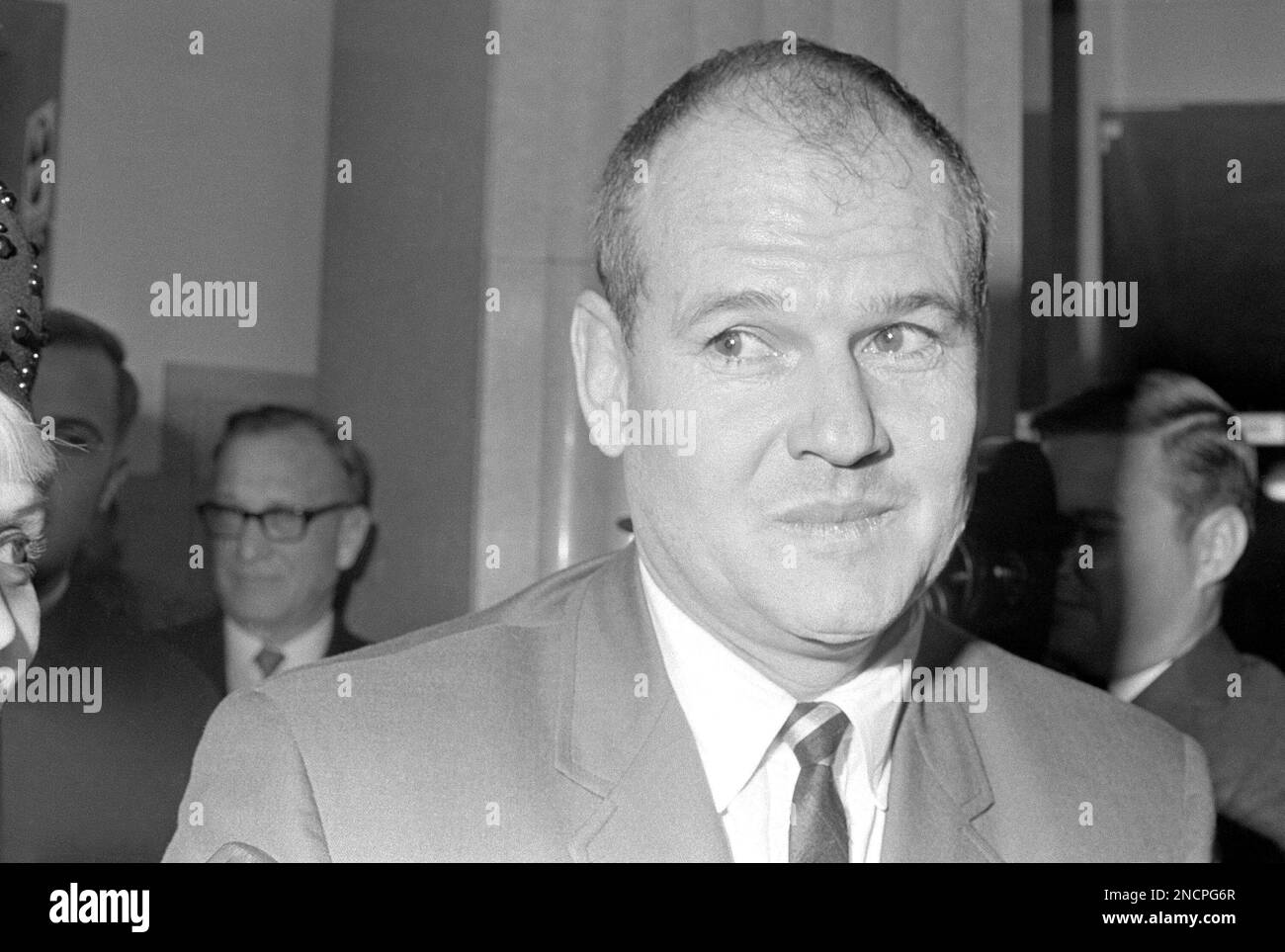 Dr. Sam Sheppard, former Cleveland osteopath who was convicted and ...