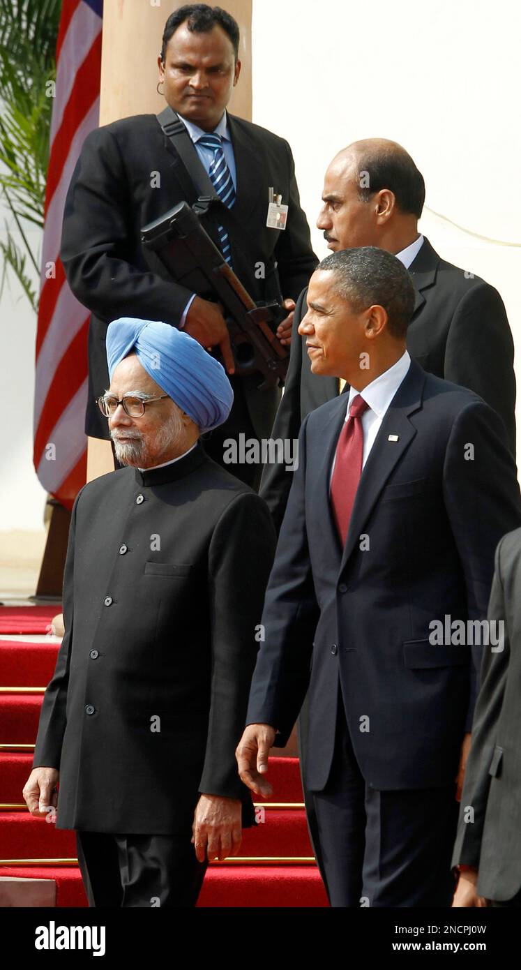 U.S. President Barack Obama, front right, and India's Prime Minister ...
