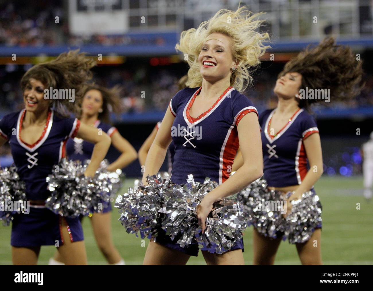 Buffalo Bills cheerleaders cheer against the Chicago Bears during the ...