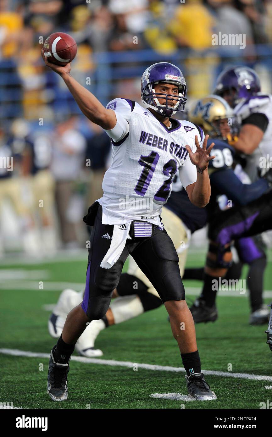 Weber State quarterback Cameron Higgins (12) throws a pass against ...