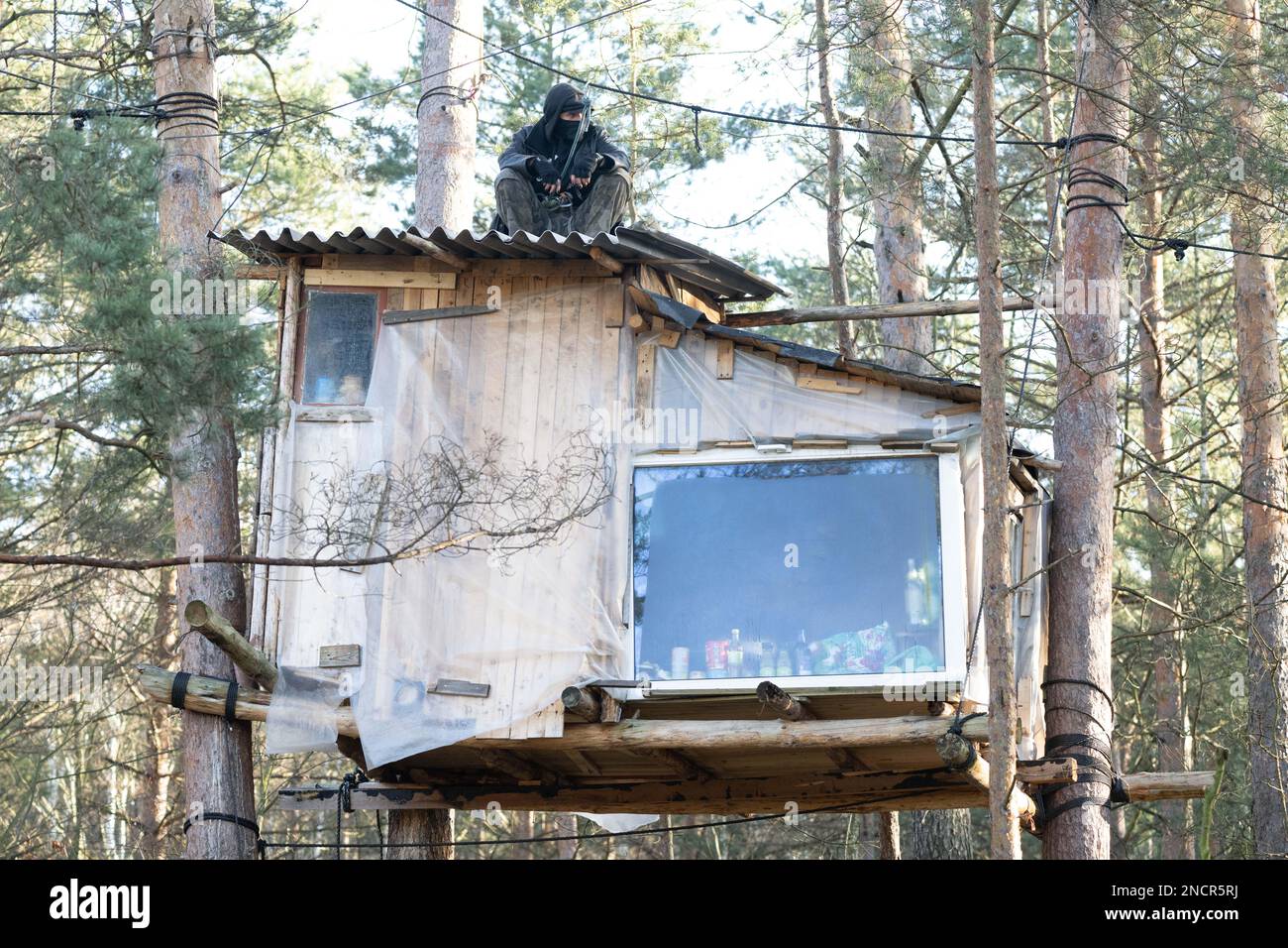 Ottendorf Okrilla, Germany. 15th Feb, 2023. An activist from the "Heibo ...