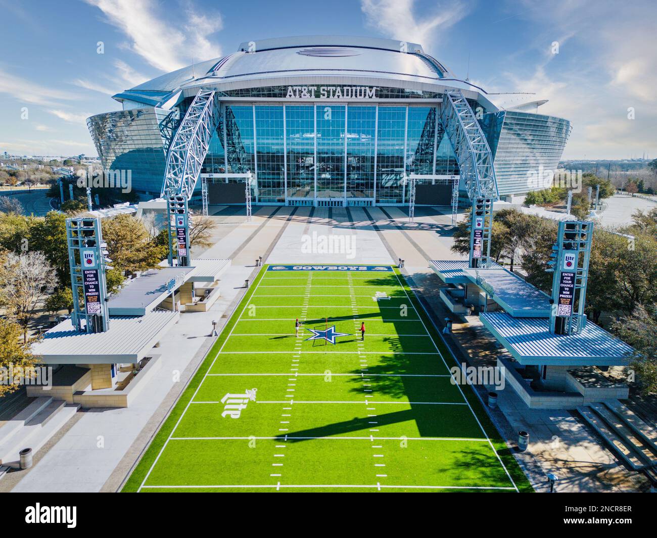 The tennis players JJ Wolf and Michael Mmoh attended the Dallas Cowboys ...