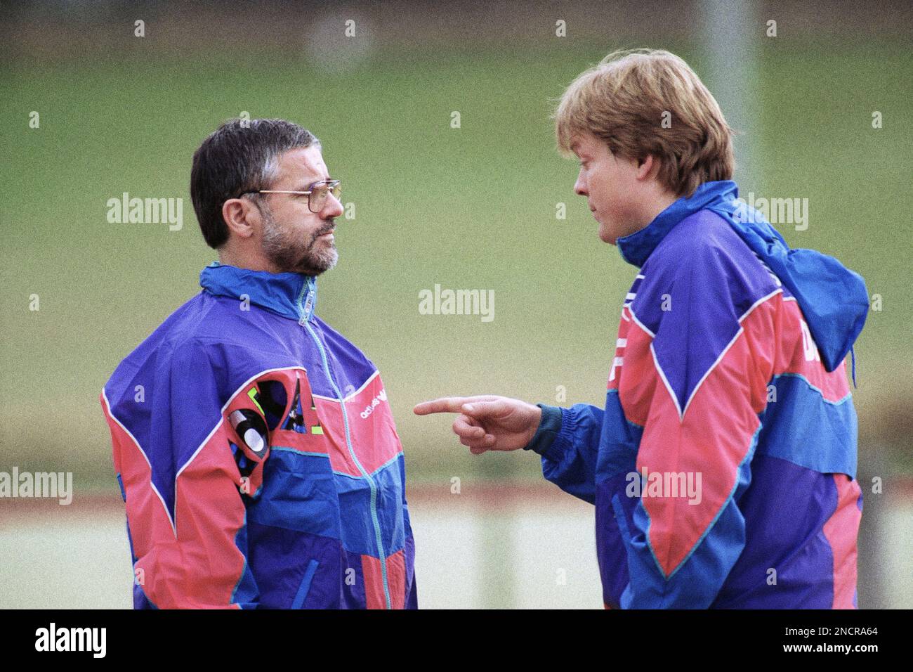 Gerd muller bayern munich hi-res stock photography and images - Alamy