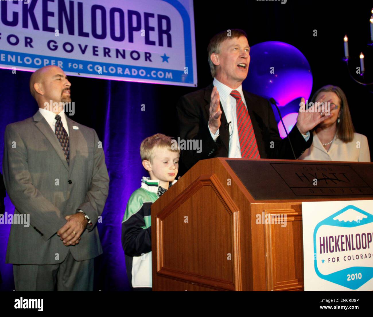 Colorado Gov.-elect John Hickenlooper thanks supporters in Denver ...