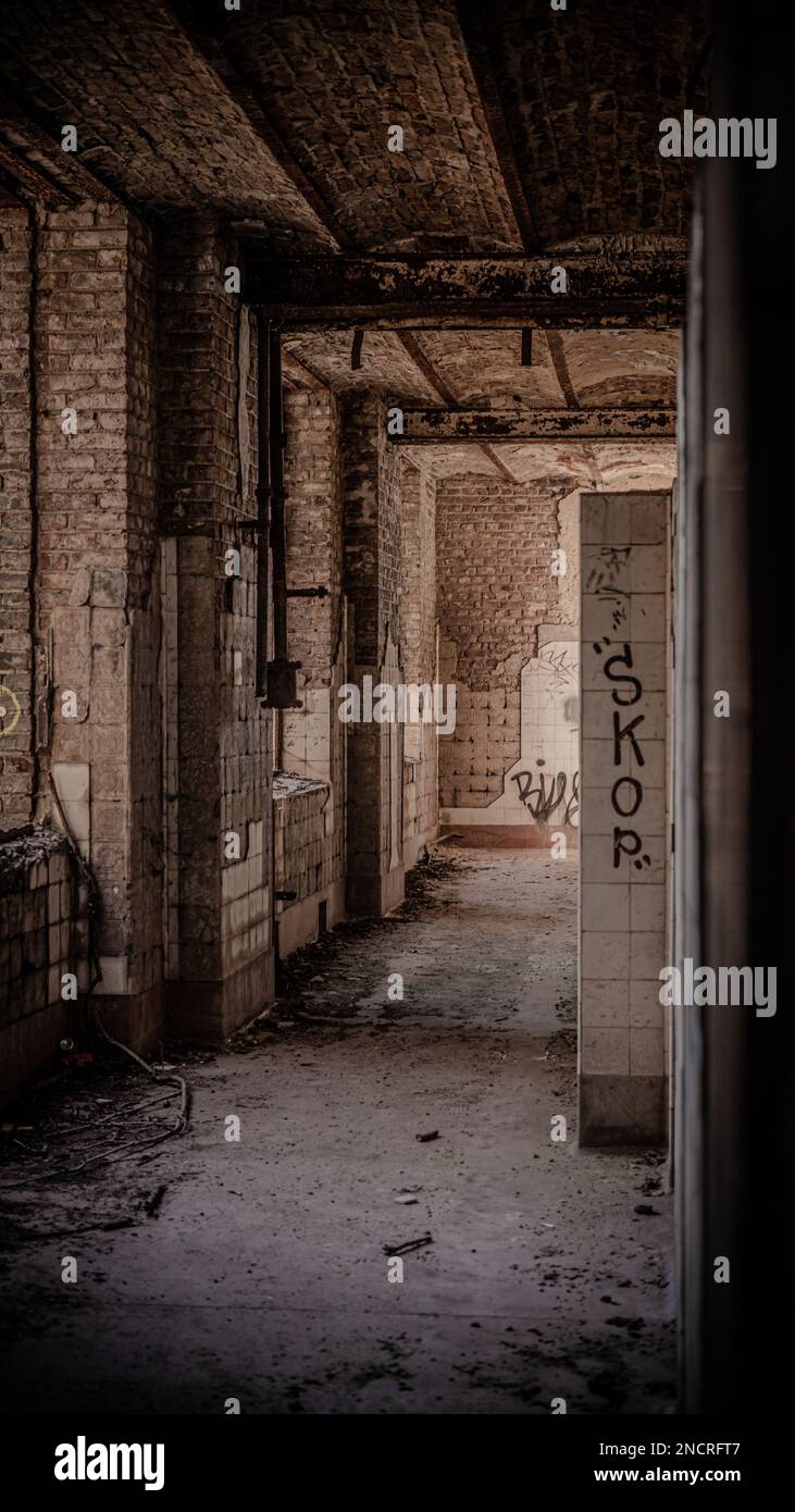 Abandoned creepy mineshaft in Belgium. Some pictures of an old ...