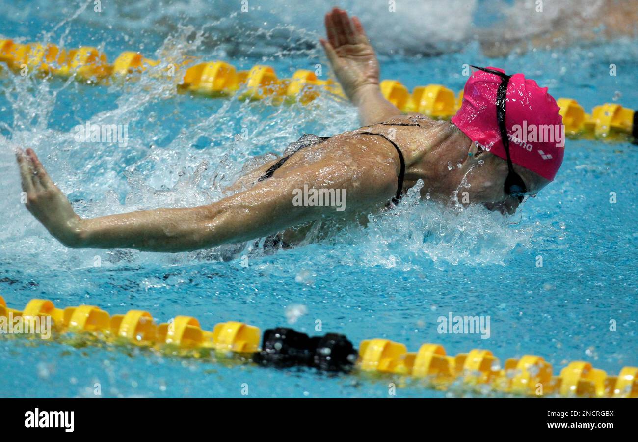 Julia Smit, of the United States, competes to win the women's 200-meter ...