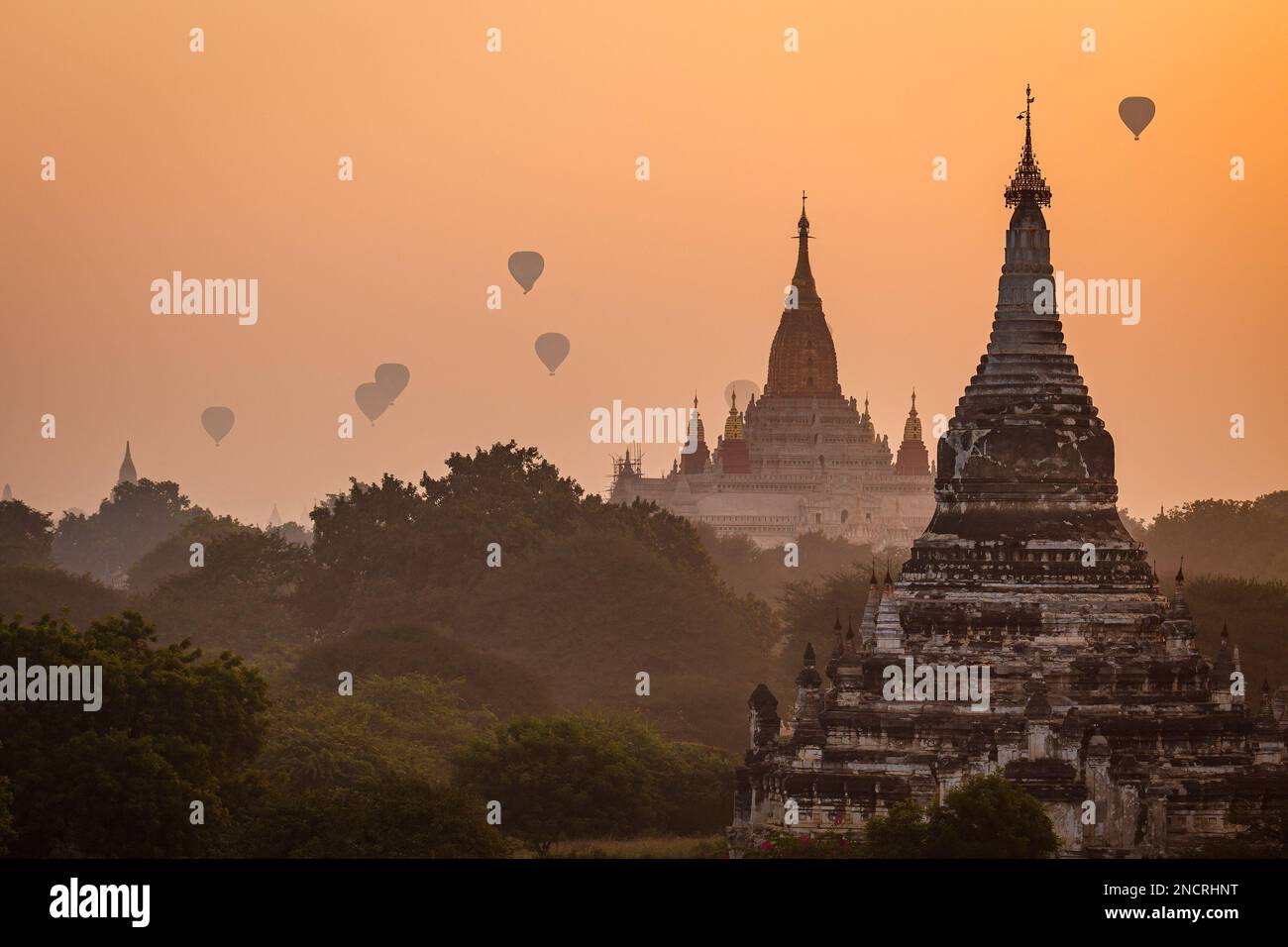Hot Air Ballons over the Temple and Pagodas of Bagan in Myanmar Stock ...